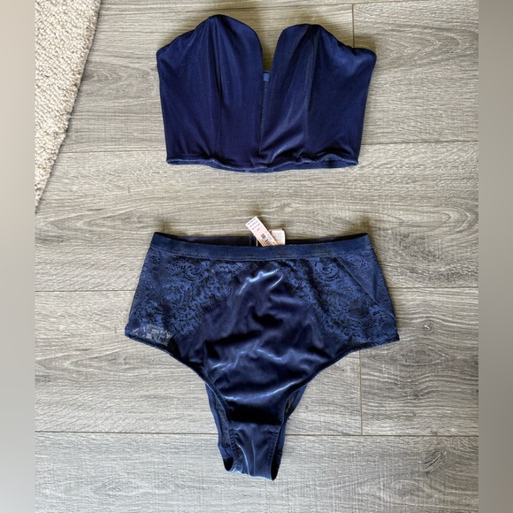 Victoria's Secret | Intimates & Sleepwear | Vs Lingerie Set | Poshmark